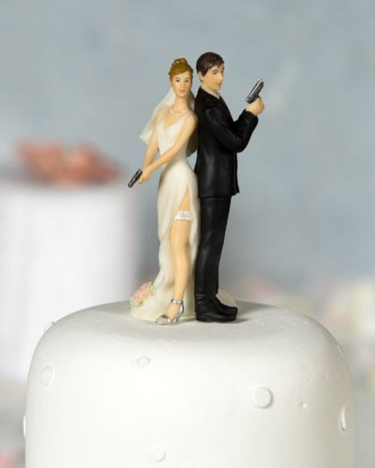 Funny Wedding Cake Toppers To Make Your Day Extra Special