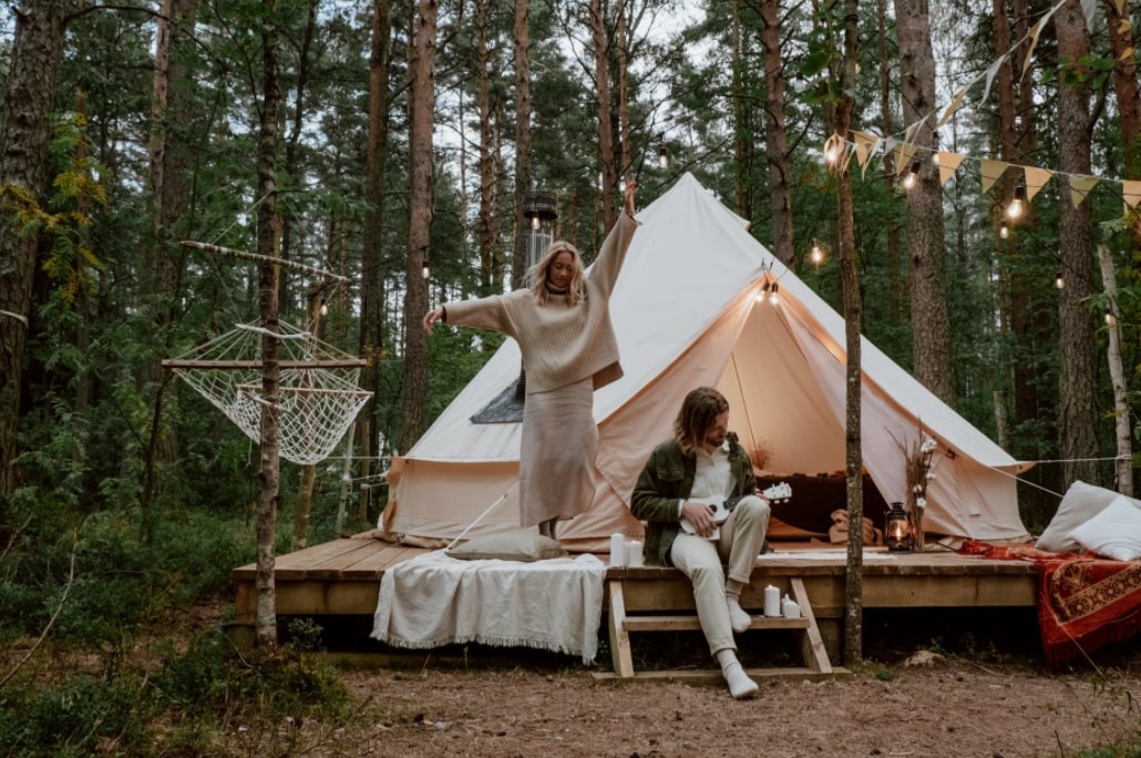 Top 10 Autumn Staycation Ideas - Poptop Event Planning Guide
