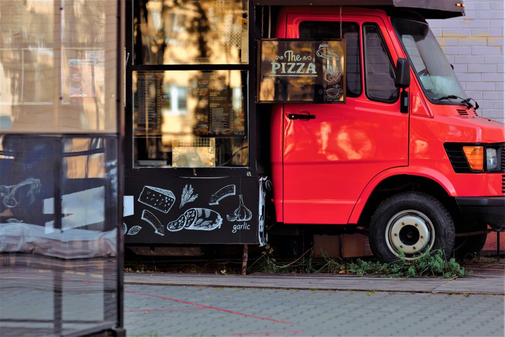 Pizza Vans : The Ultimate Catering Guide by Poptop