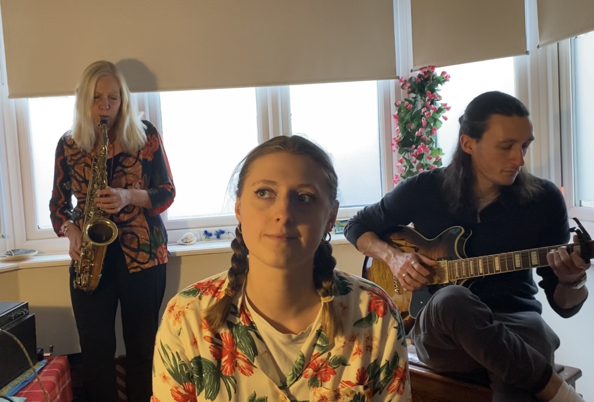 Molly Barnes - Music Band - London