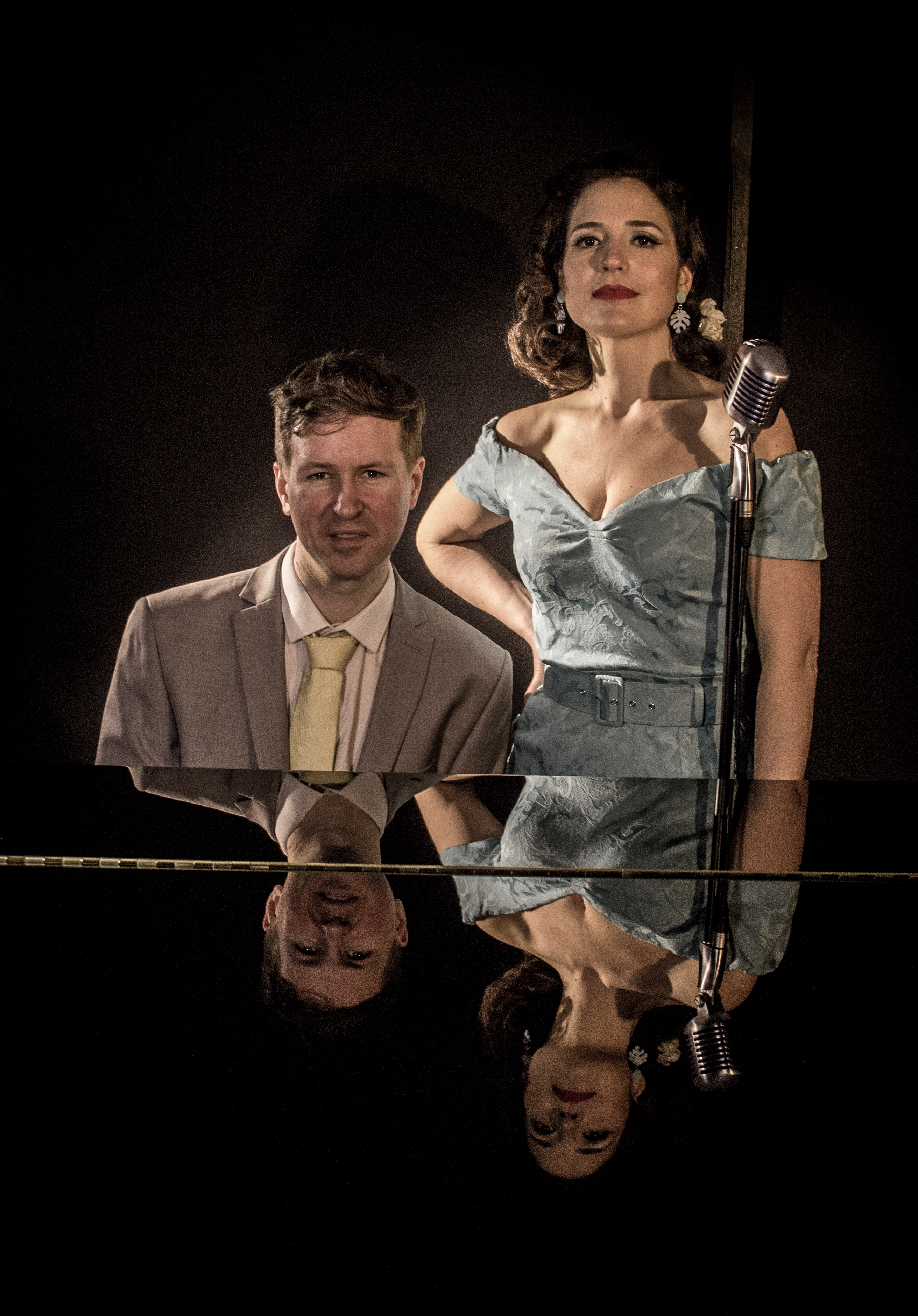The Vintage Singer - Jess - Solo Singer - London