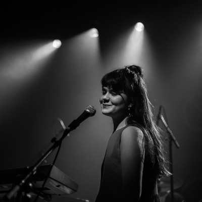 Ruby Gray - Solo Singer - London