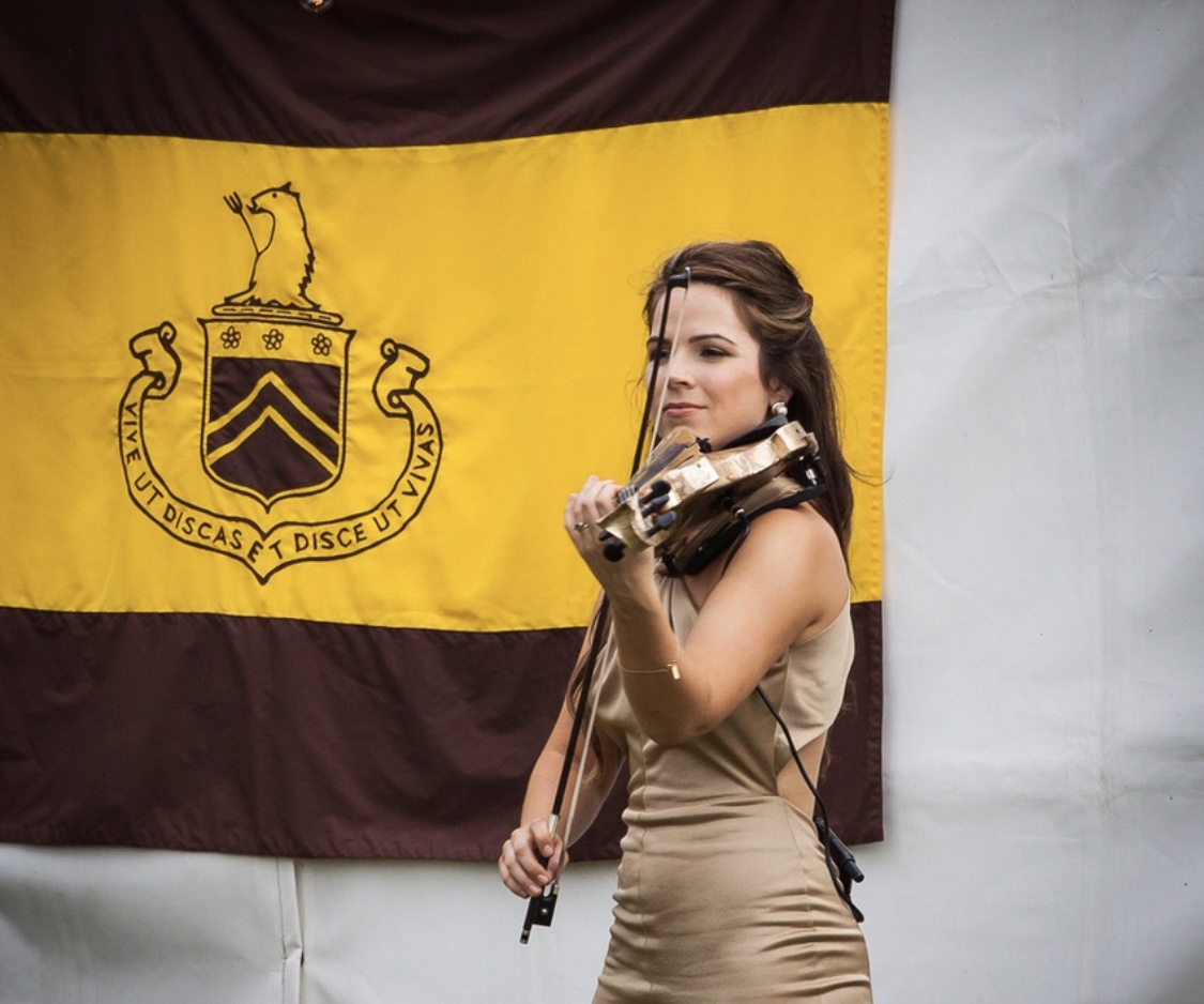 Jessie May Smart - Solo Singer - Surrey