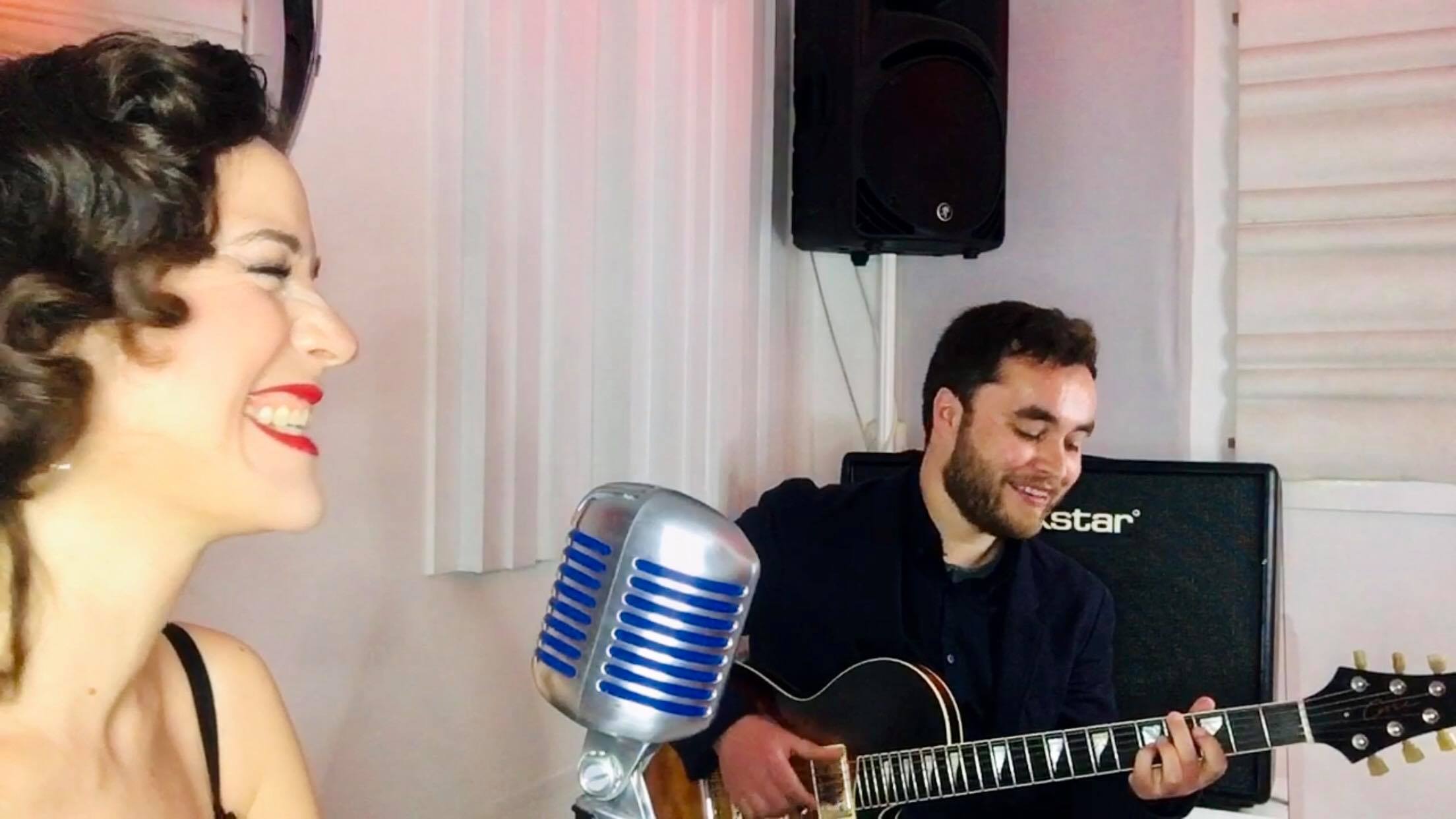 The Vintage Singer - Jess - Solo Singer - London